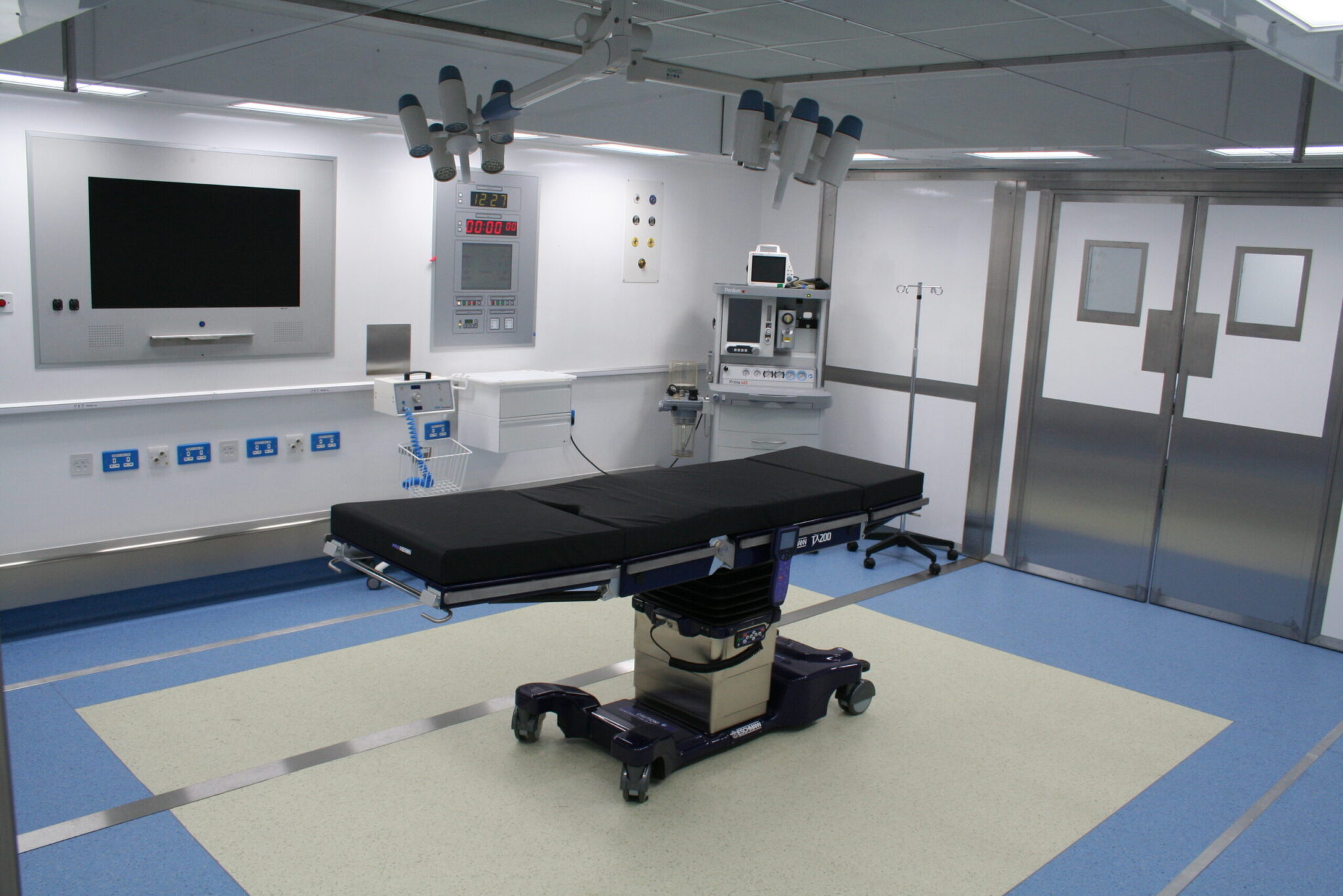 First-ever open heart surgery in a mobile operating theatre environment ...